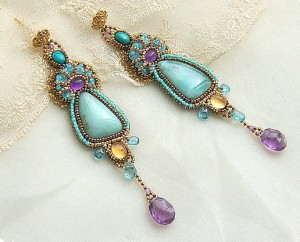 Beautiful embroidered earrings | Beads Magic