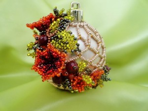 Beautiful beaded Christmas Balls | Beads Magic
