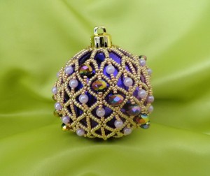 Beautiful beaded Christmas Balls | Beads Magic