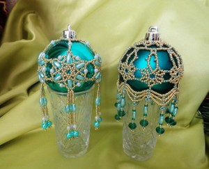 Beautiful beaded Christmas Balls | Beads Magic