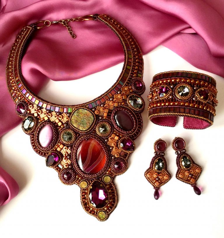 Beautiful embroidered jewelry by Anna Galash | Beads Magic