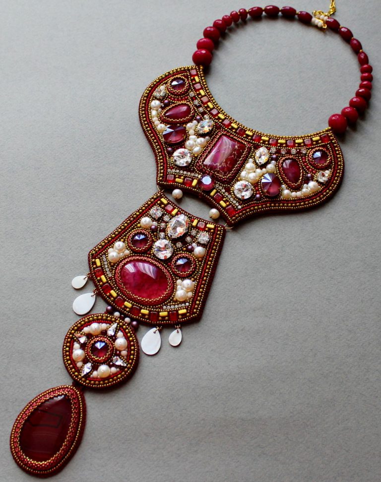 Beautiful embroidered jewelry by Anna Galash | Beads Magic