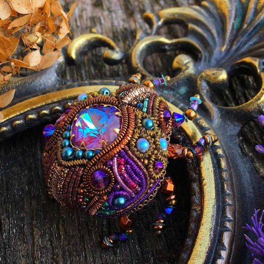 Amazing beaded insects by Lana Evgan | Beads Magic